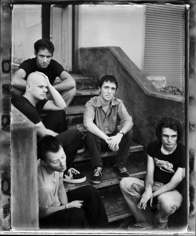 Radiohead、『OK COMPUTER』20周年記念盤に収録された「Lift」のMVが公開 - Spincoaster (スピンコースター)