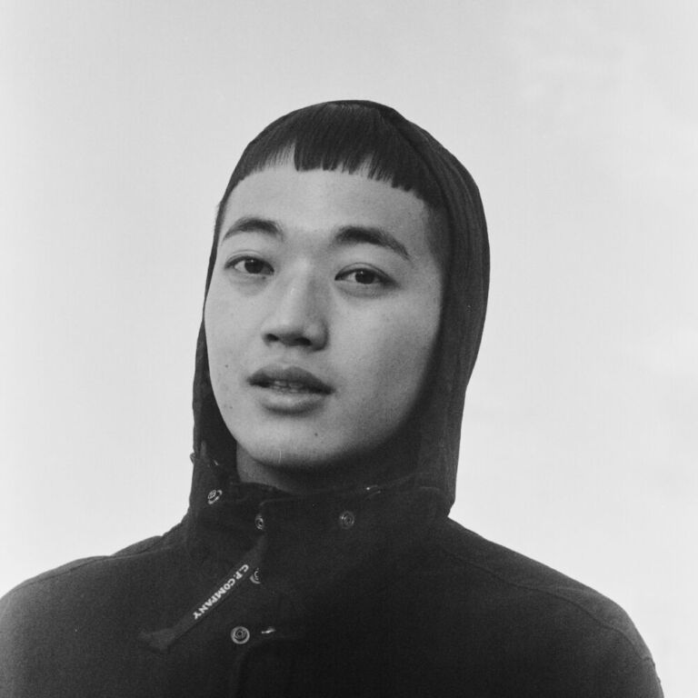 kZm、最新曲「DOSHABURI feat. JUMADIBA」に新たにralphを迎えたリミックス発表