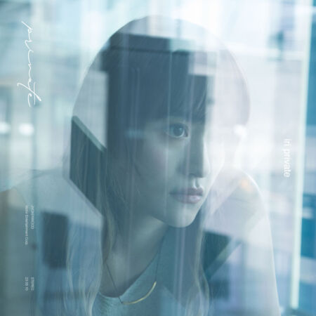 iri、新たな表情とギミックで魅せる「Season」MV公開 - Spincoaster (スピンコースター)