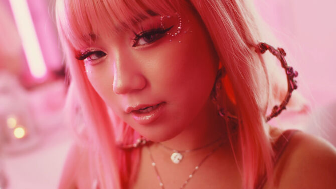 LANA、およそ4ヶ月ぶりの新曲「99」リリース ＆ MVプレミア公開 - Spincoaster (スピンコースター)