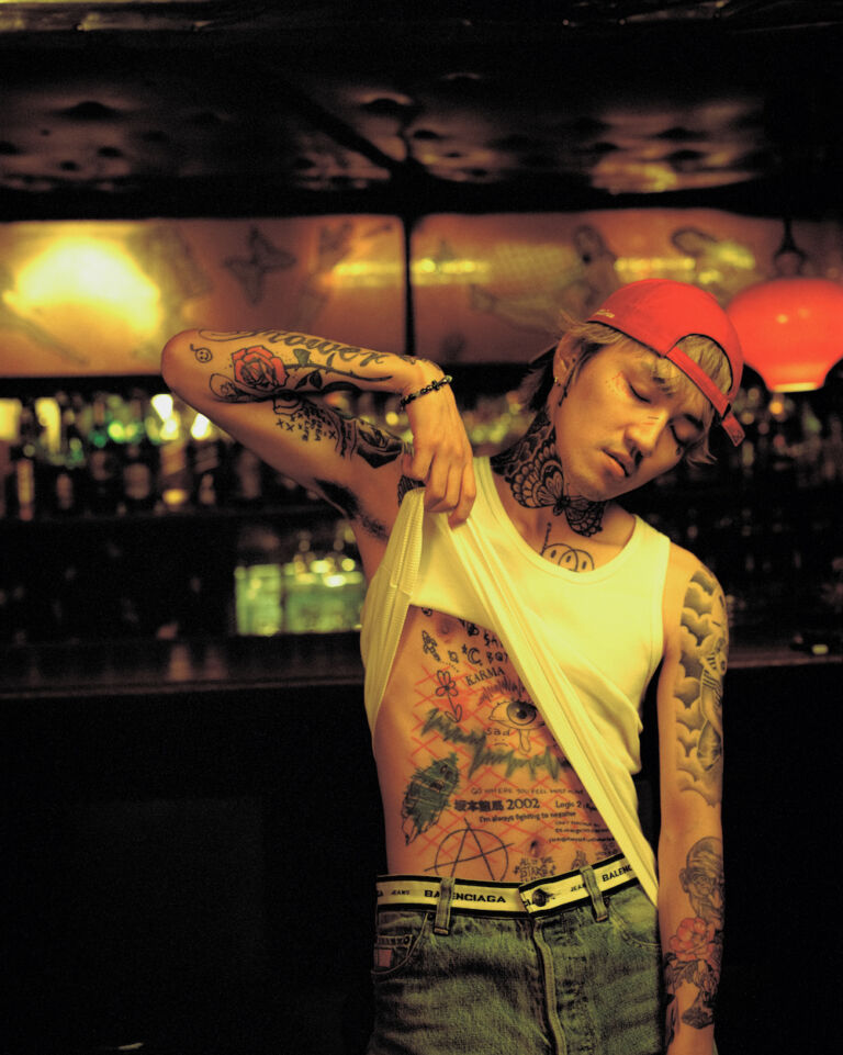 LEX、新作『Logic 2』リリース 不安や葛藤と戦った先に見た一縷の光のようなアルバム