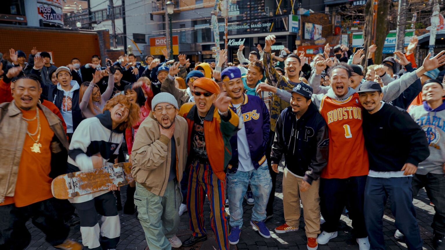 サカナクション・山口一郎出演、カロリーメイト新CM「考えつづける人」篇ロングver.が公開 - Spincoaster (スピンコースター)