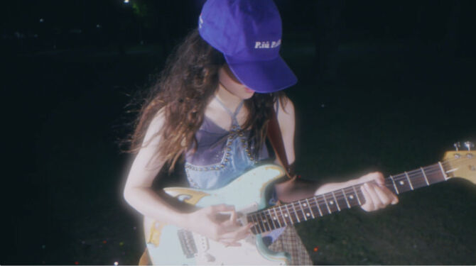 REJAY、新曲“Stand up”リリース ｜ 迷いごと鳴らすような、淡くて強いインディポップ